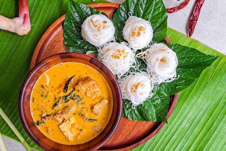 Vegan Crab Curry {Gaeng Pu Jay} - Holistic Chef Academy