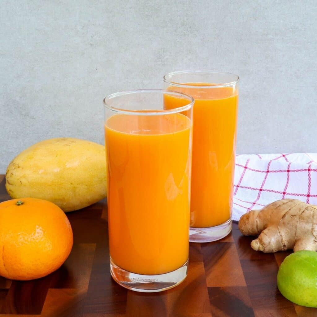 Golden Glow Juice - Holistic Chef Academy